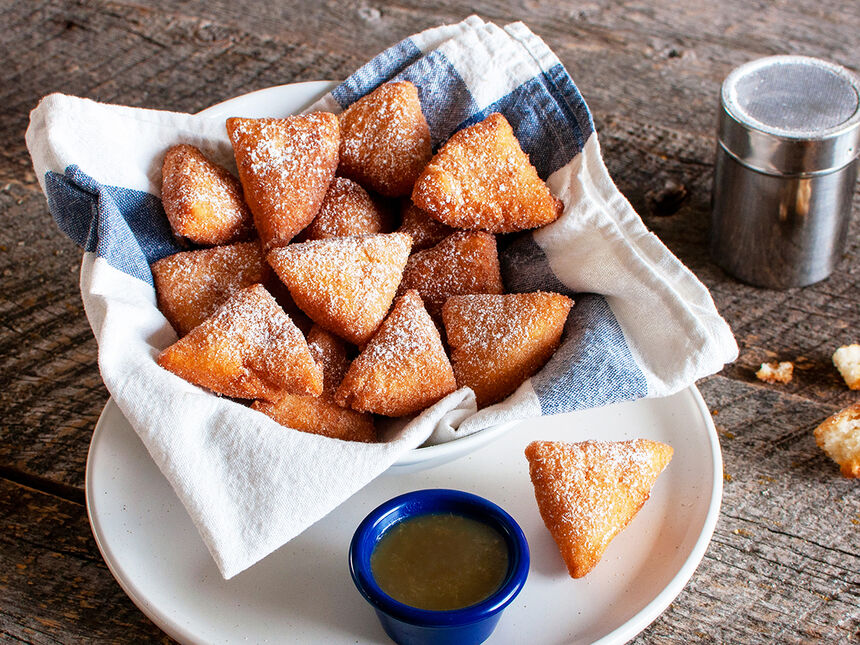 Olive Garden Zeppoli Copycat recipe by Todd Wilbur